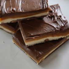 Snickers Candy Bar Recipe - Cully's Kitchen