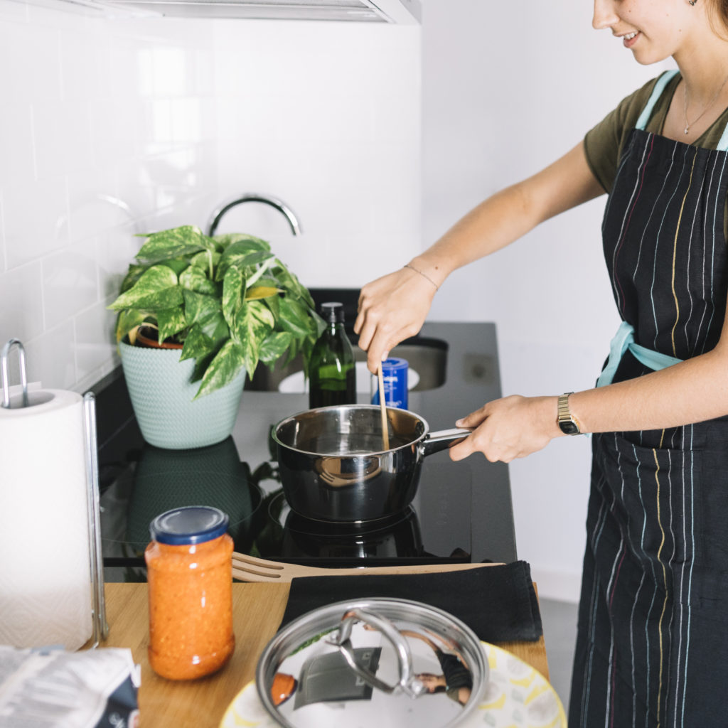 Choosing The Best Pots & Pans For Induction Cooking - Cully's Kitchen