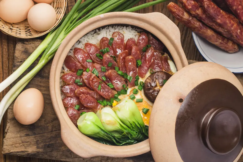 Choosing The Best Clay Pot For Cooking On Stove - Cully's Kitchen