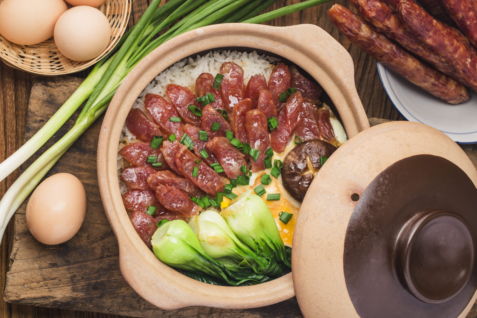 Choosing The Best Clay Pot For Cooking On Stove - Cully's Kitchen