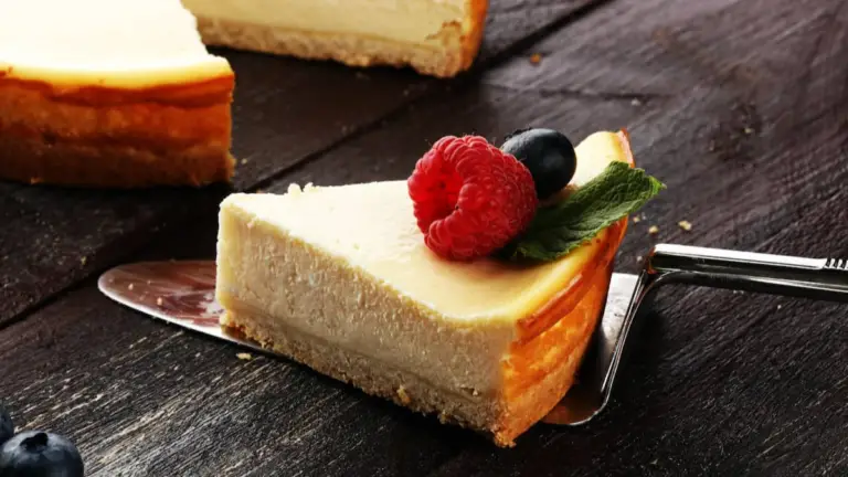 How To Tell If Cheesecake Is Bad? - Cully's Kitchen